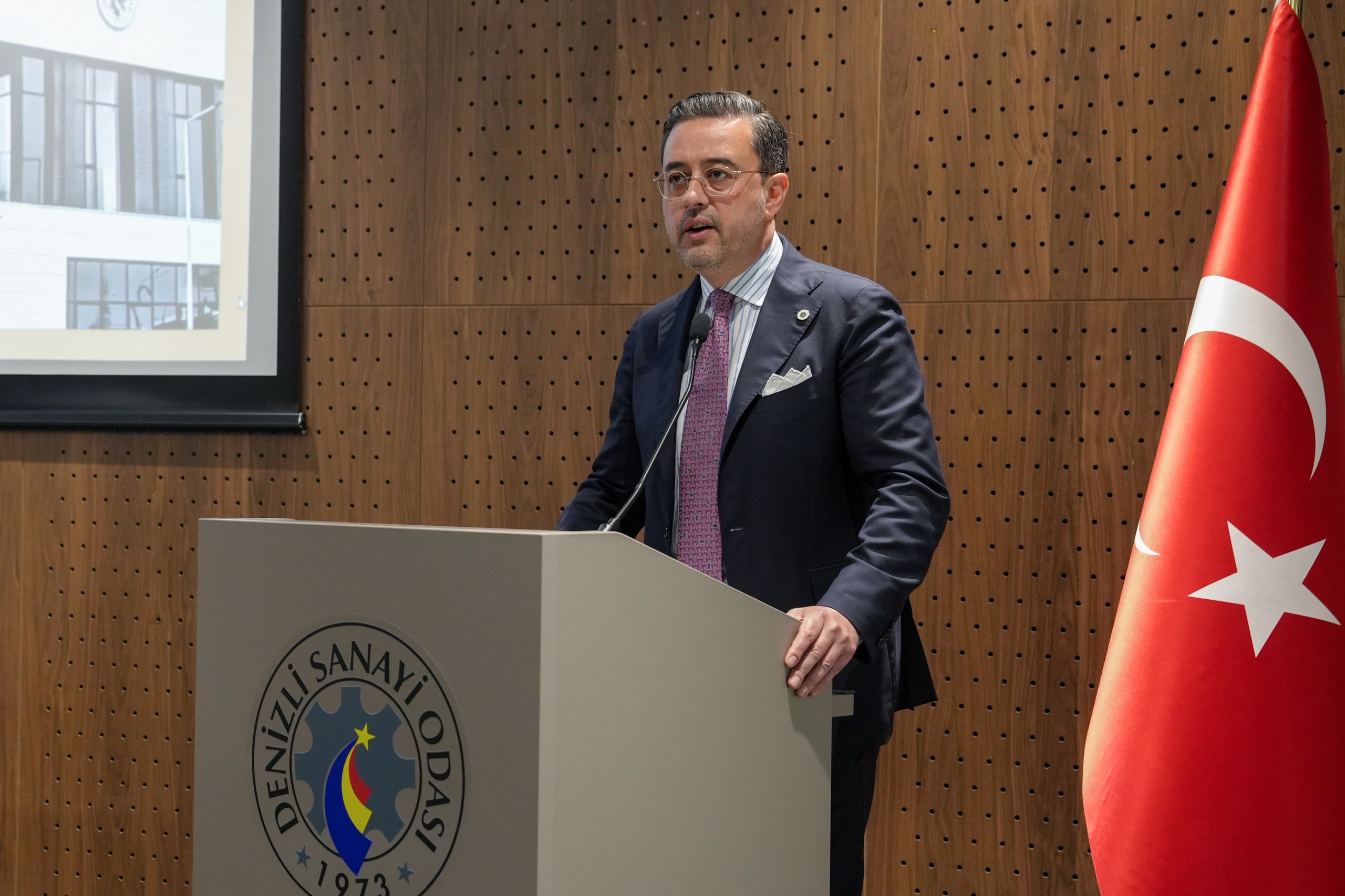 Kasapoğlu: KGF, reel sektörün güçlendirilmesi adına güven aşılar