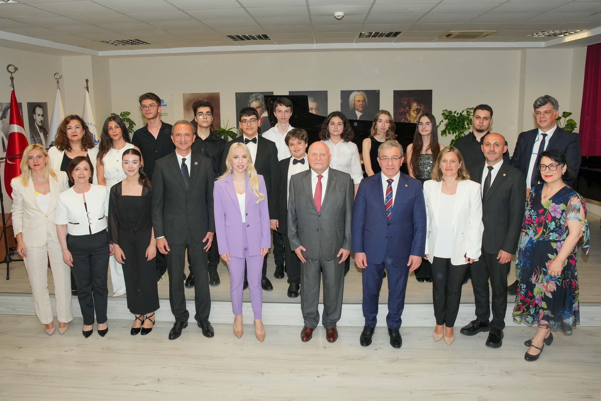 Steınway & Sons Piyanosu DEÜ Devlet Konservatuarı’nda